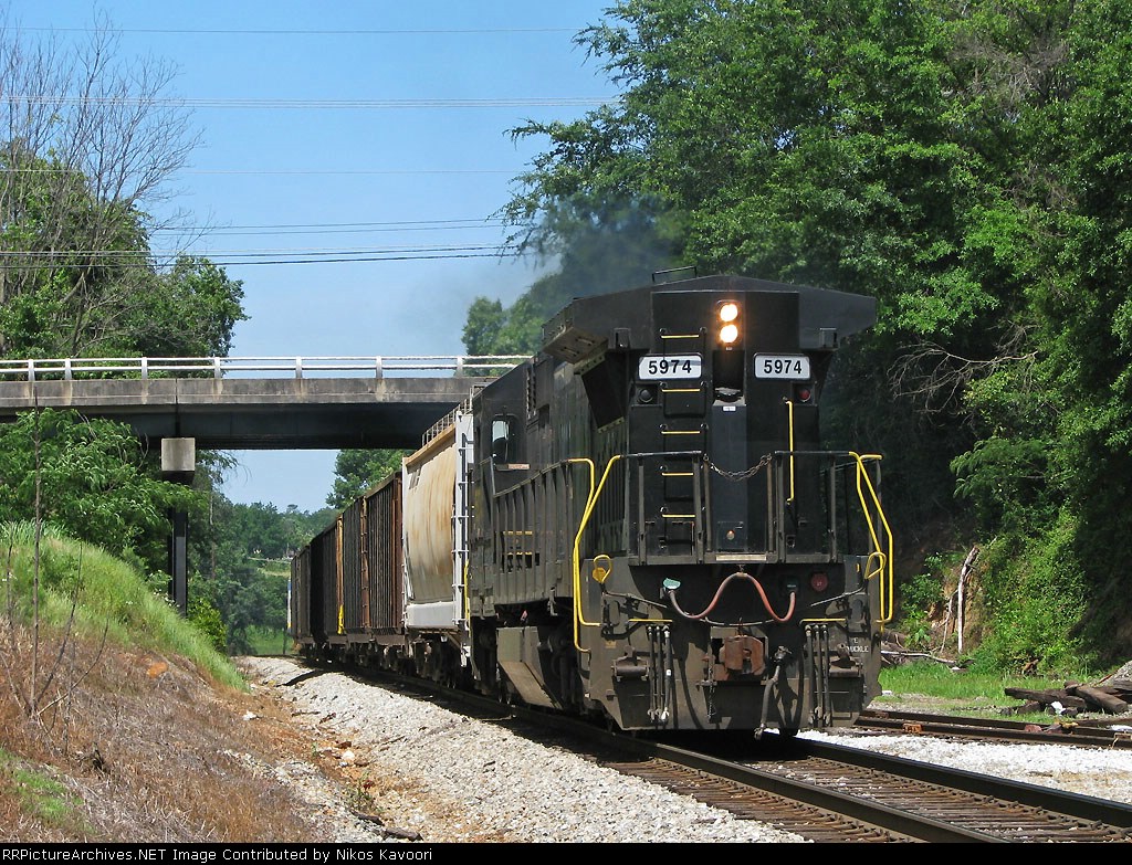 After waiting for two trains, CSX Y111 heads back to the depot from Folwer